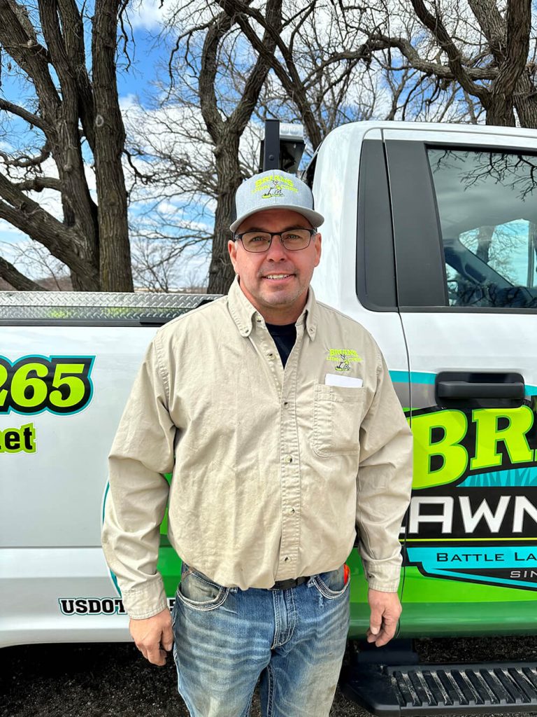 About Us - Lawn Care & Landscape Experts - Brian's Lawn Care